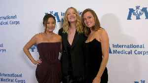 Judy Greer and Jennifer Garner attend the 2025 - One News Page VIDEO