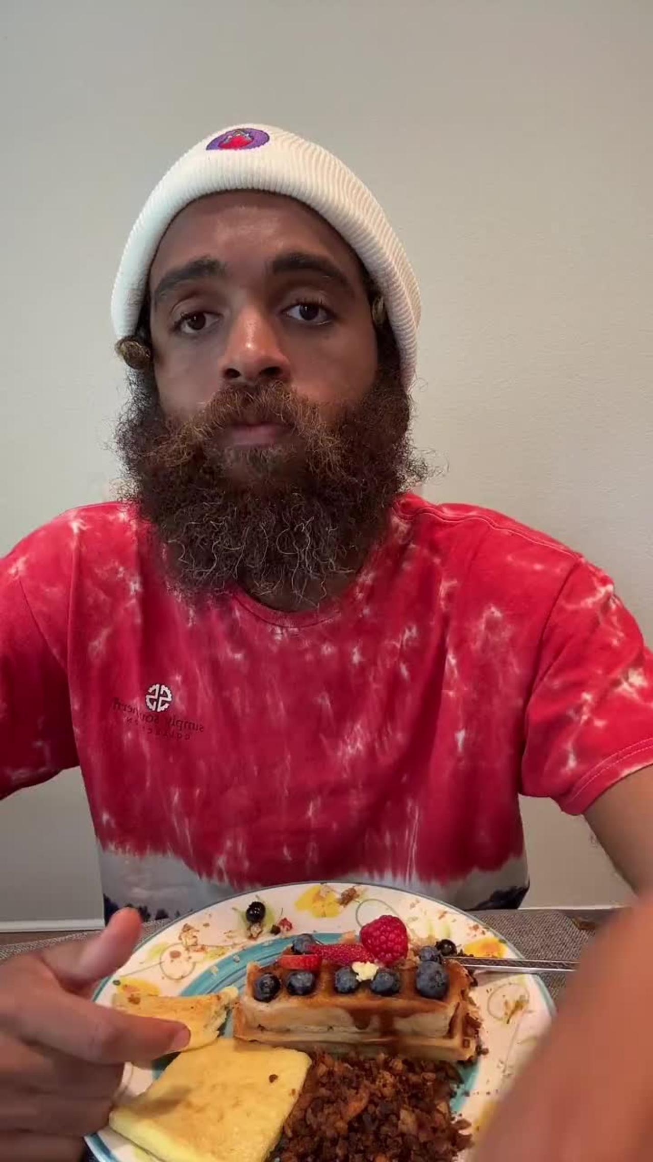 Rock Mercury Eating Waffles Live - One News Page VIDEO