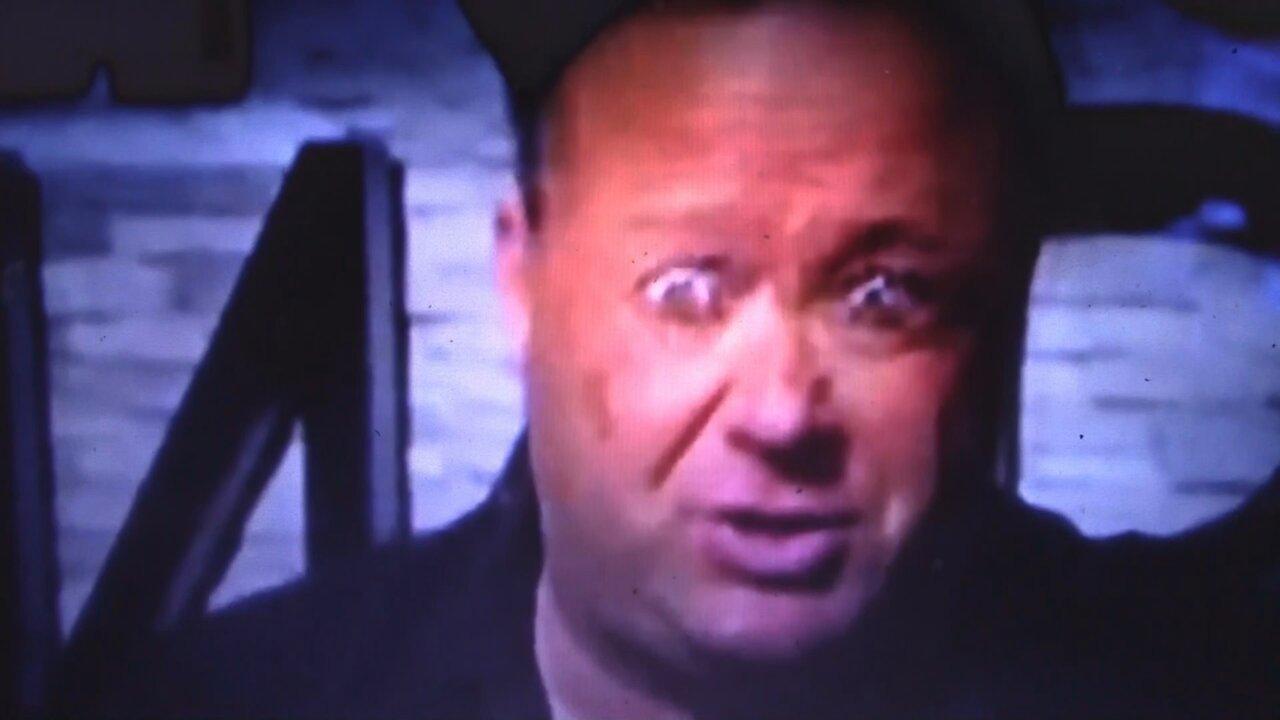 Alex Jones Shape Shifter Reptilian Eyes - One News Page VIDEO