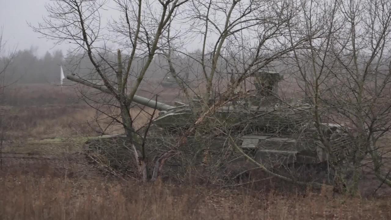 Russian T-90M Tank Crews Perform Fire Training - One News Page VIDEO