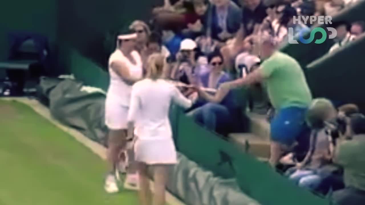 25 BEST AND FUNNIEST FAN MOMENTS IN SPORTS - One News Page VIDEO