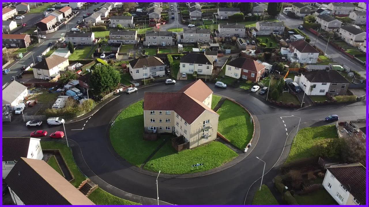 Welsh block of flats situated in middle of - One News Page VIDEO