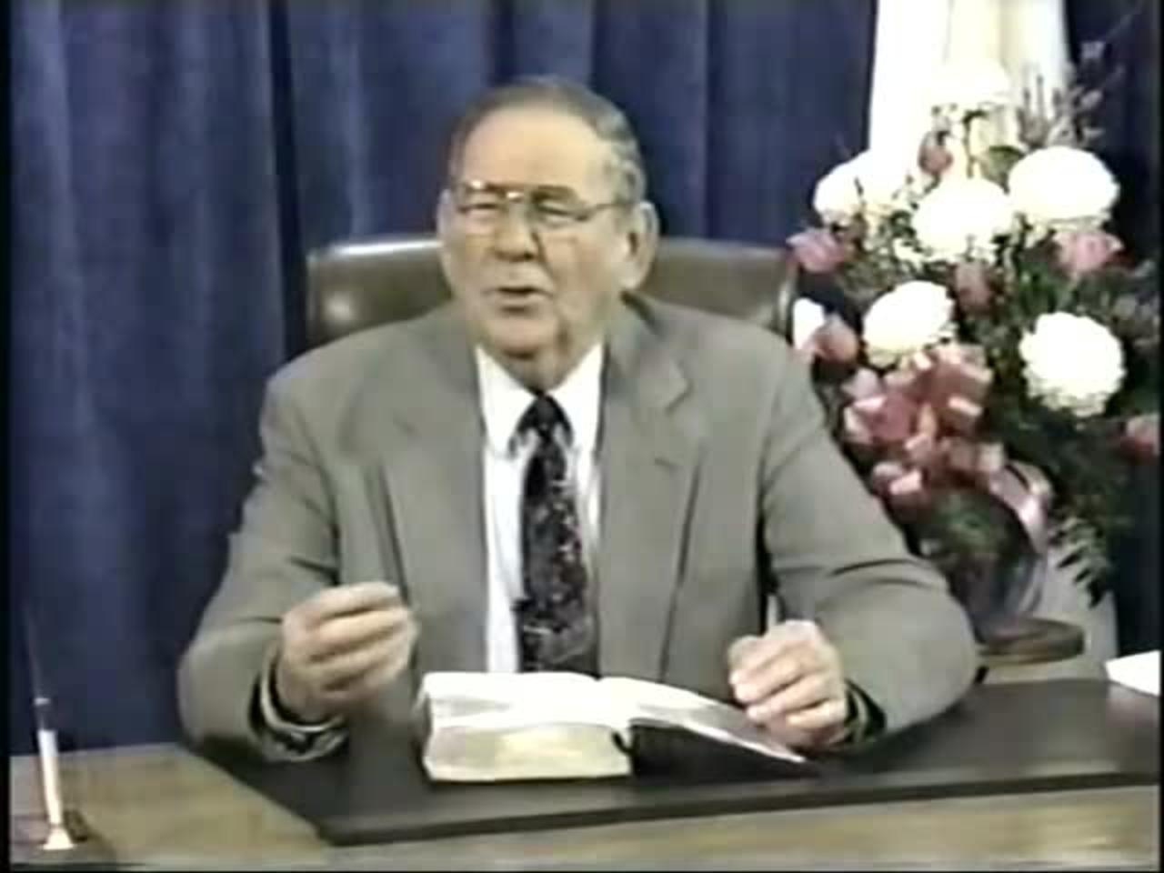 08. Genesis Lecture 08 - vs 7:1 - 8:14 - One News Page VIDEO