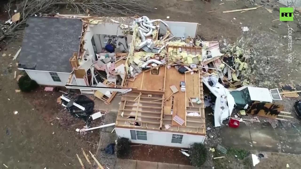 Powerful storm flips a semitruck in Georgia - One News Page VIDEO