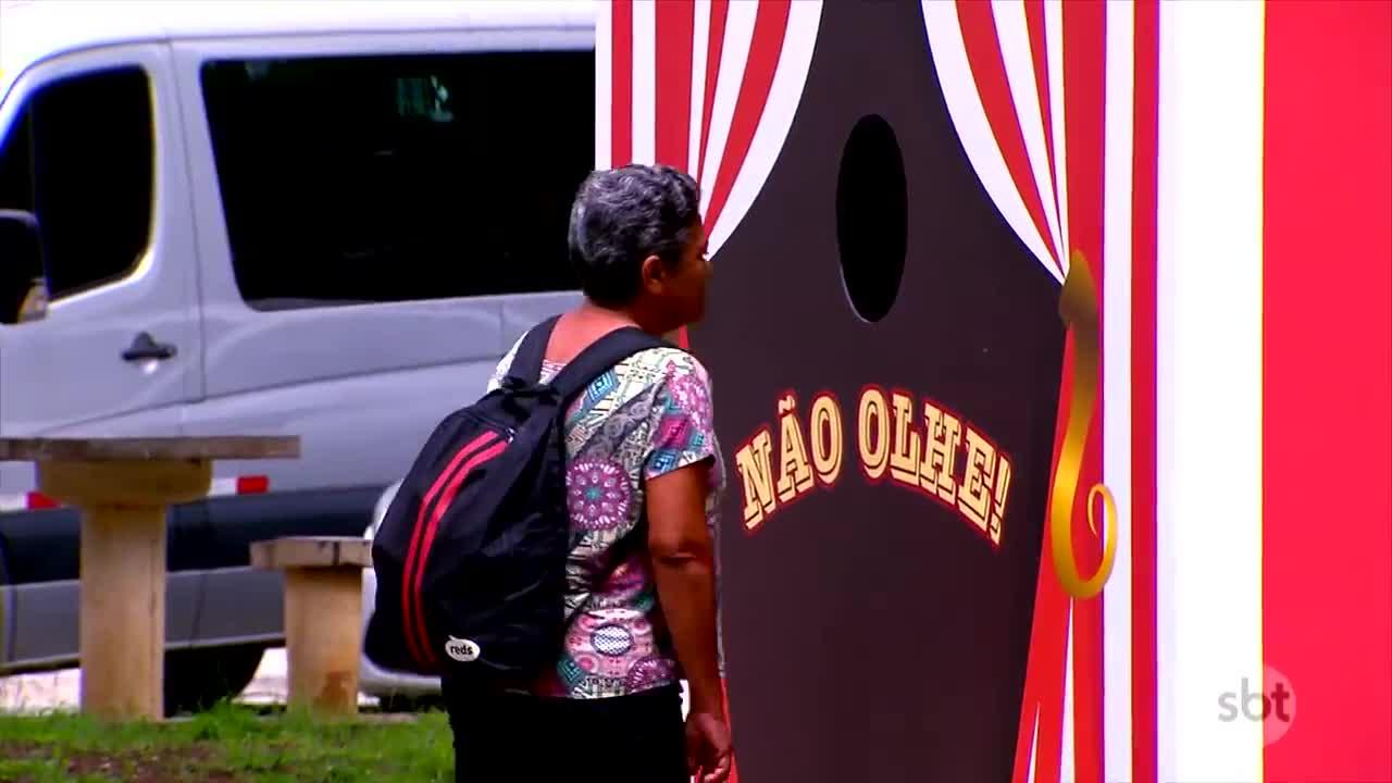 CLOWN PIE ON FACE PRANK PT.2 - One News Page VIDEO