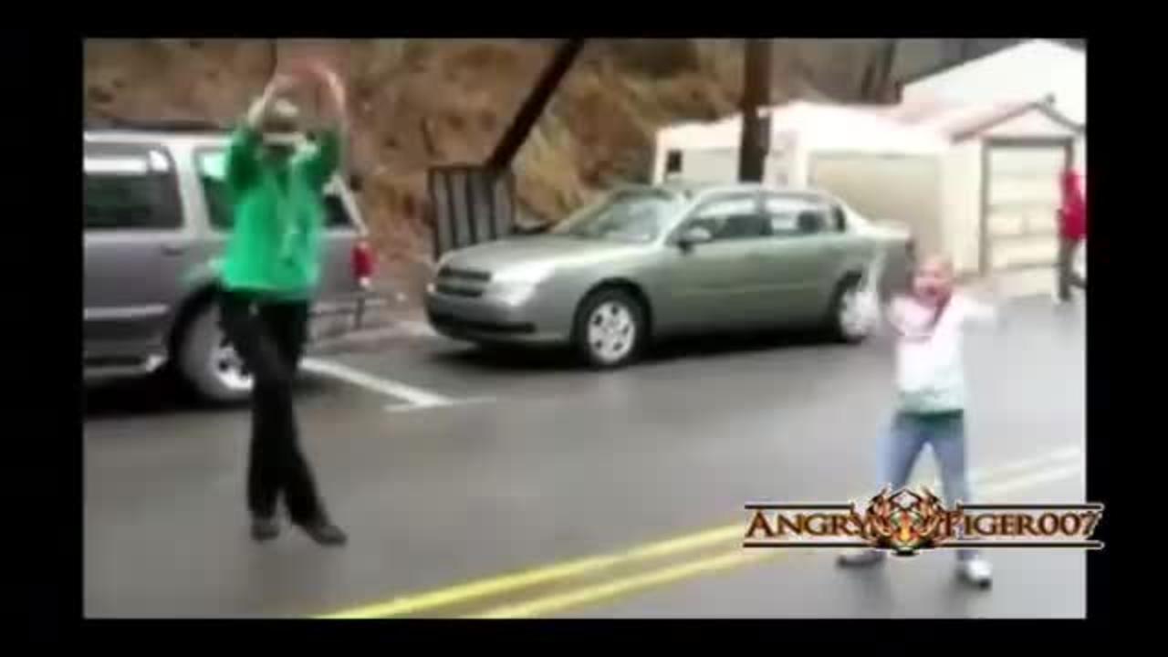 Epic compilation of People falling and failing - One News Page VIDEO