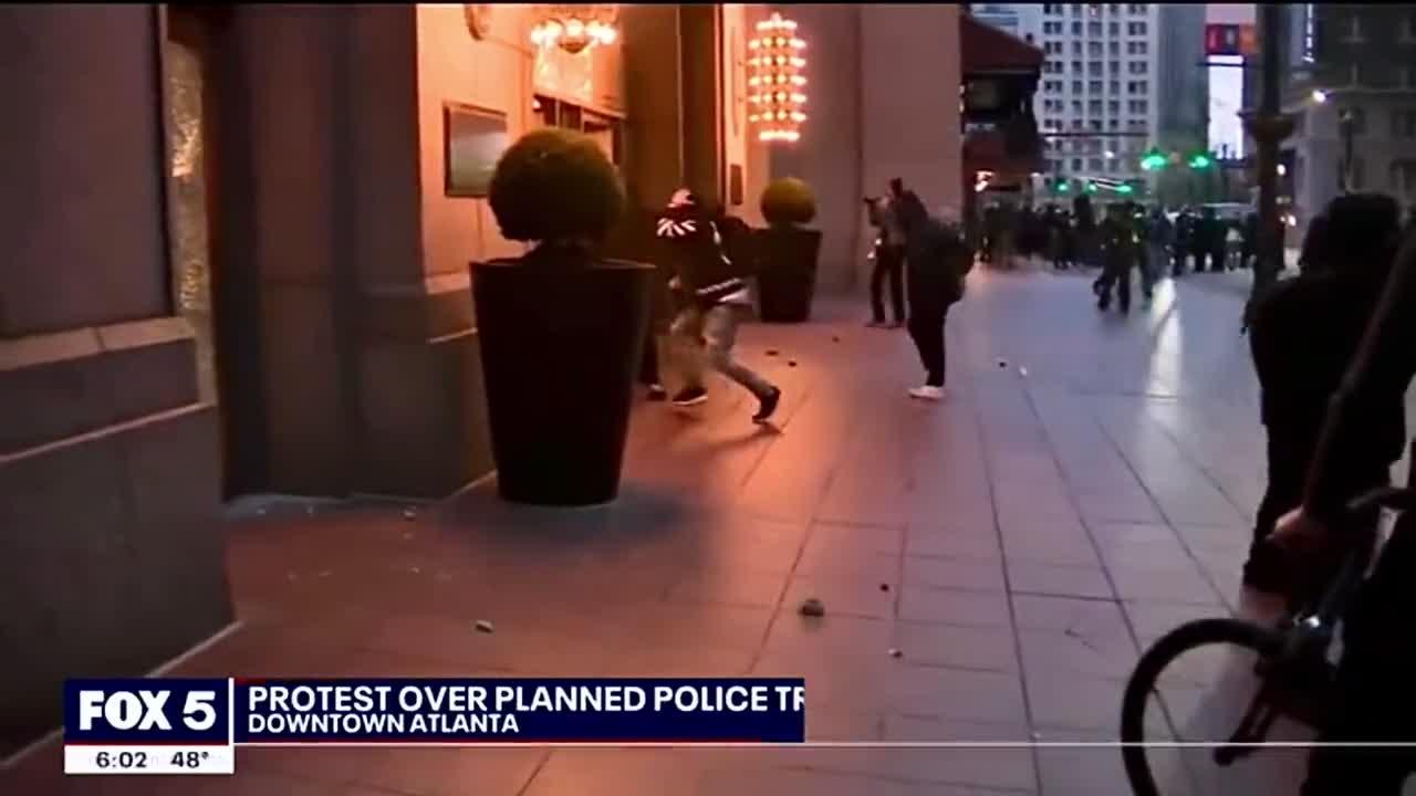 Antifa insurrection in Atlanta tonight over a - One News Page VIDEO