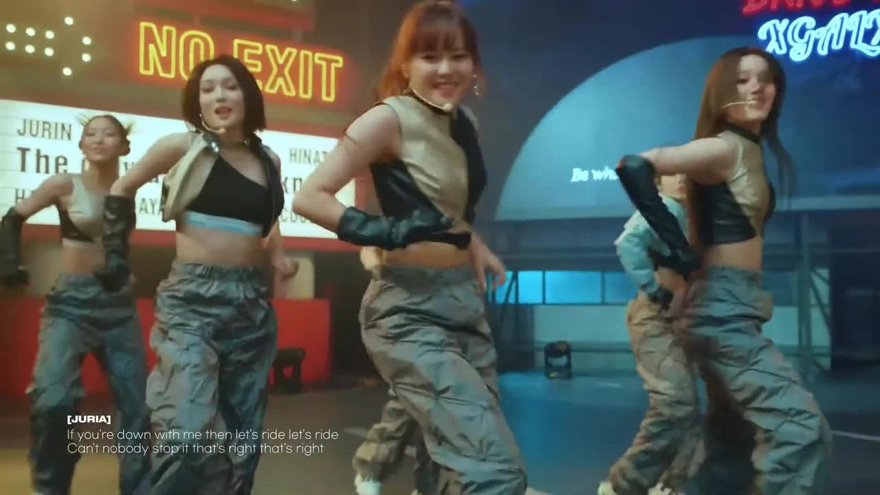 XG Live Stage Performance Left Right - One News Page VIDEO