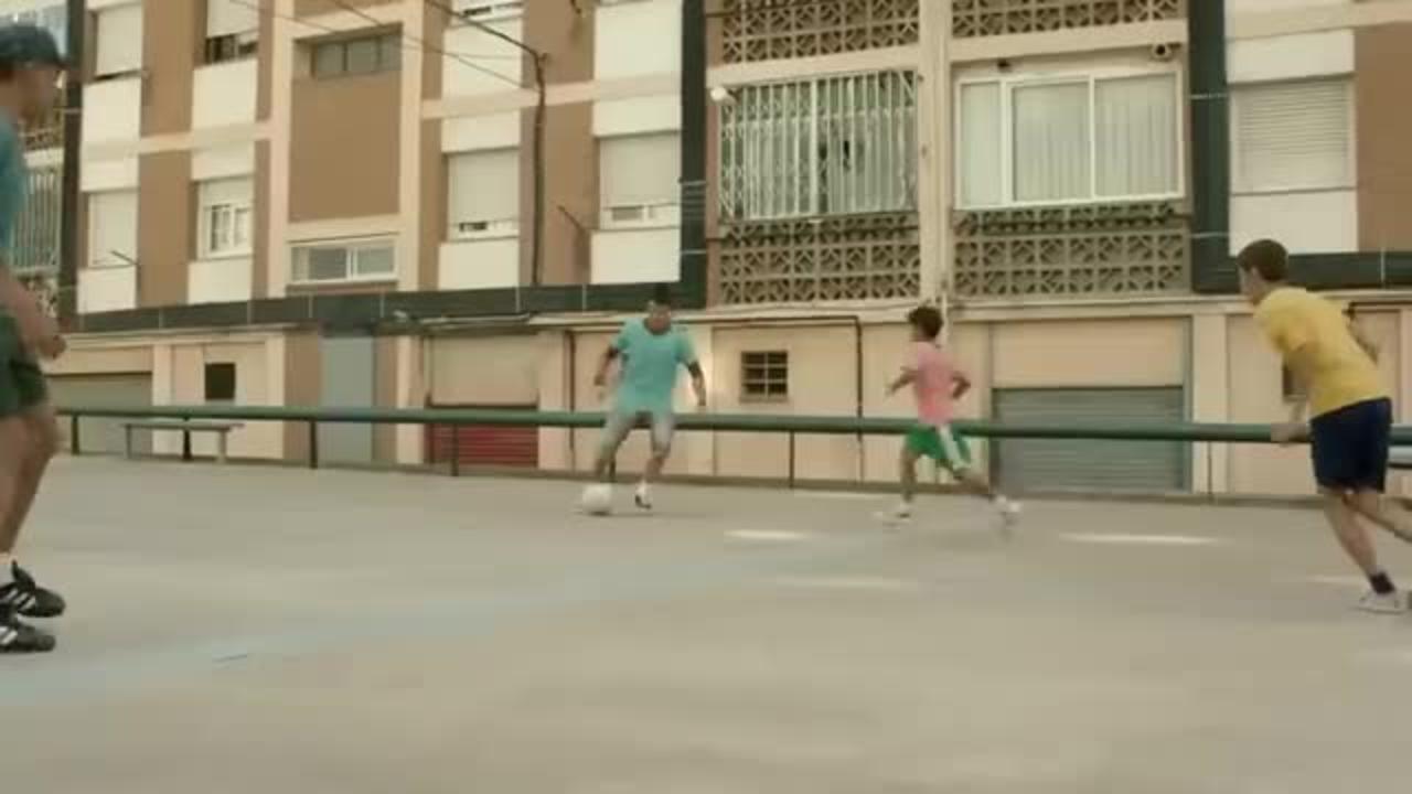 Lionel Messi'nin Robotu! | Reklam Filmi • - One News Page VIDEO