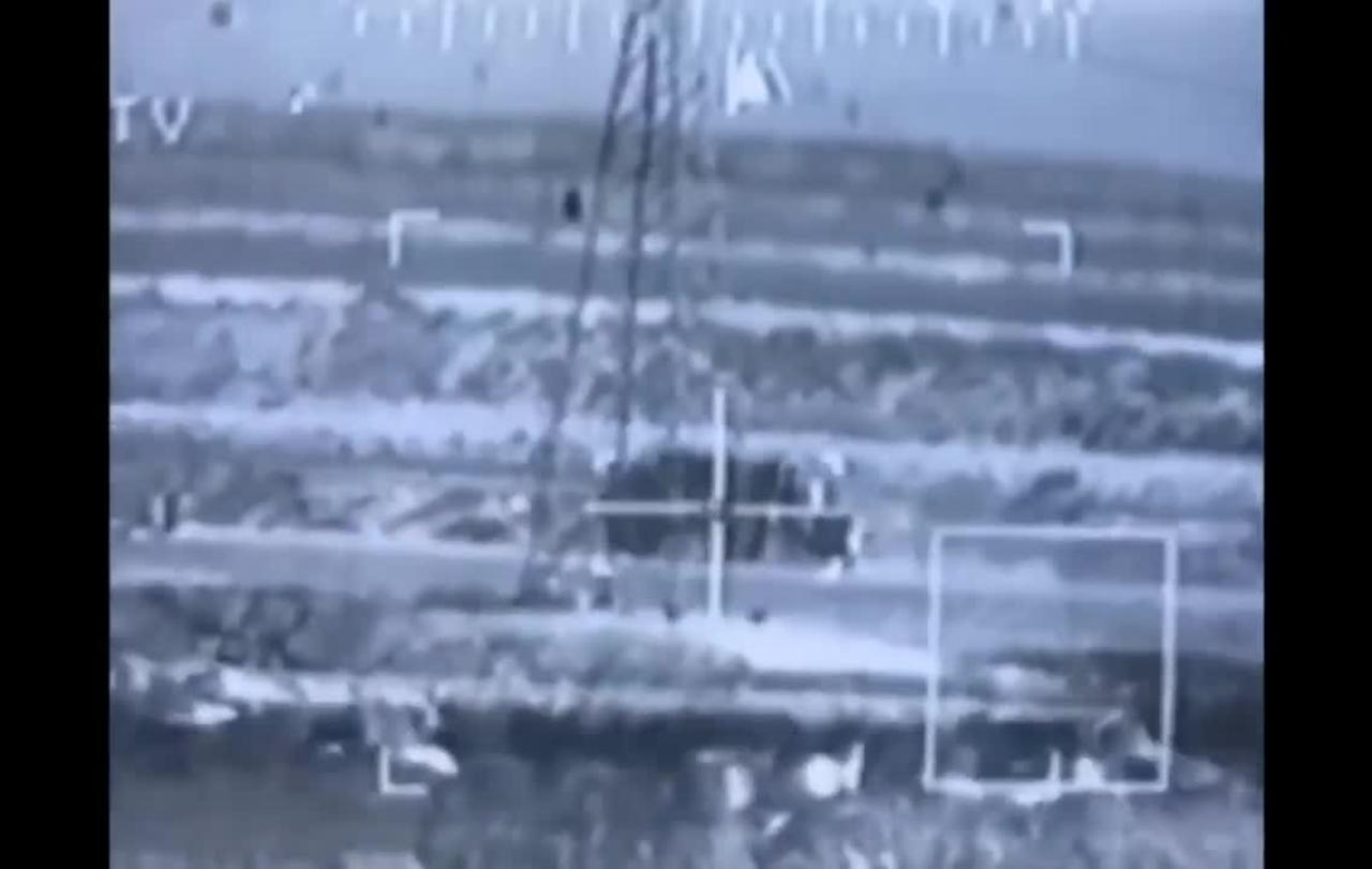 American Apache Helicopter Takes out a Iraqi - One News Page VIDEO