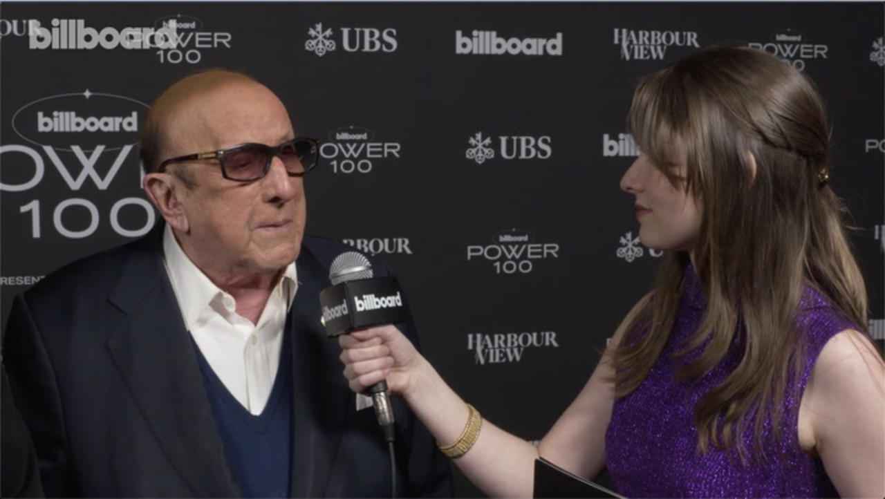 Clive Davis Gives Us the Inside Scoop On His - One News Page VIDEO