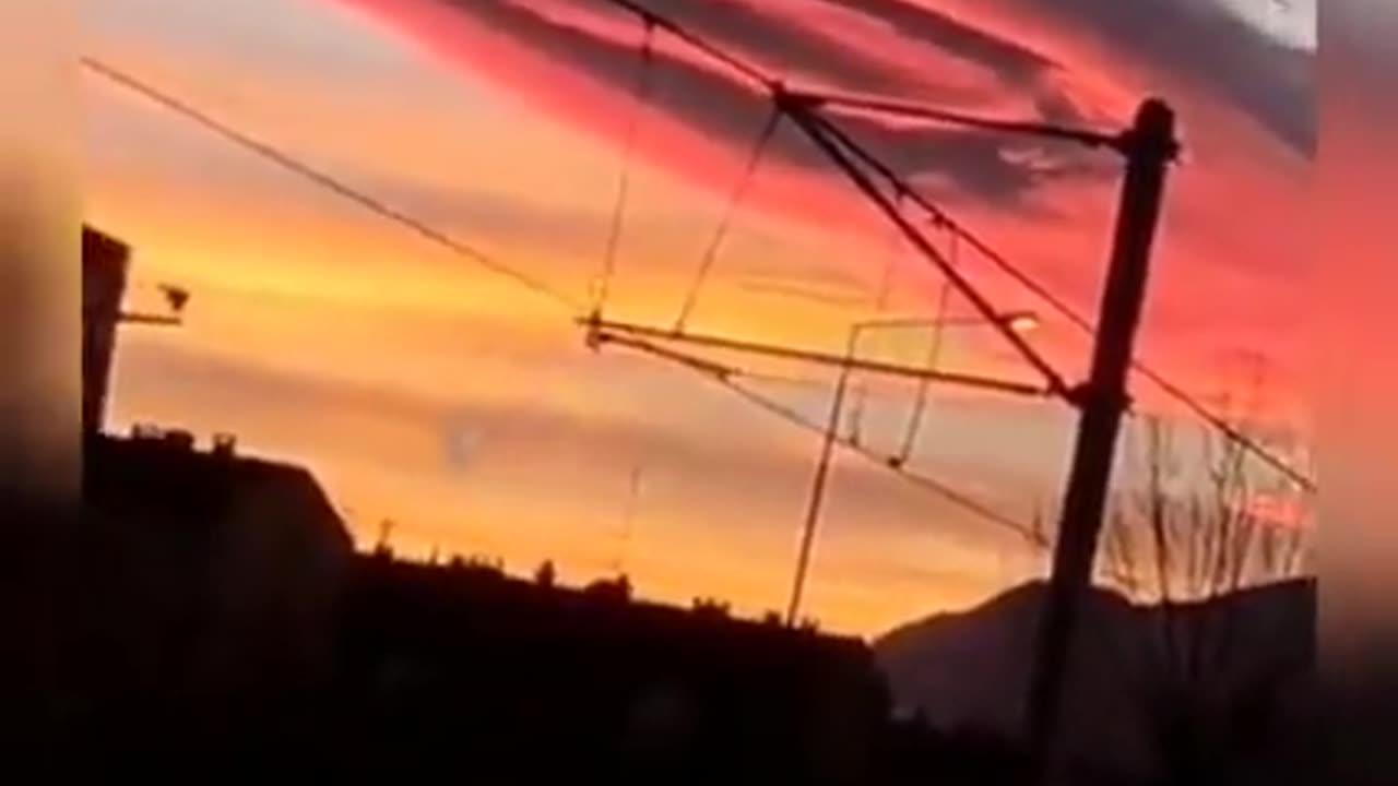 Crazy cloud formation seen over Turkey before - One News Page VIDEO