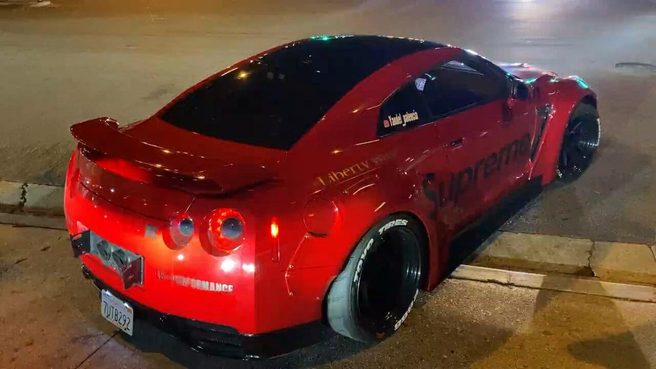 1 of 1 custom widebody GTR!! - One News Page VIDEO