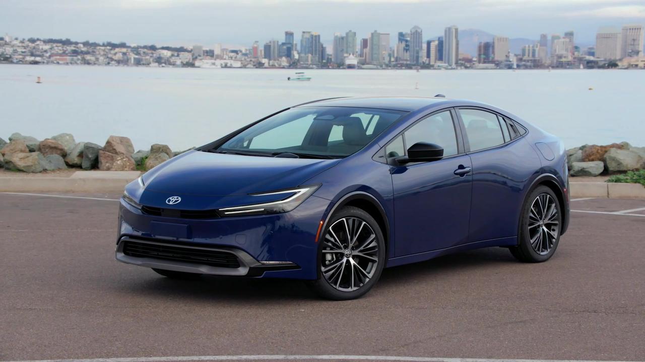 2023 Toyota Prius Limited Exterior Design in - One News Page VIDEO