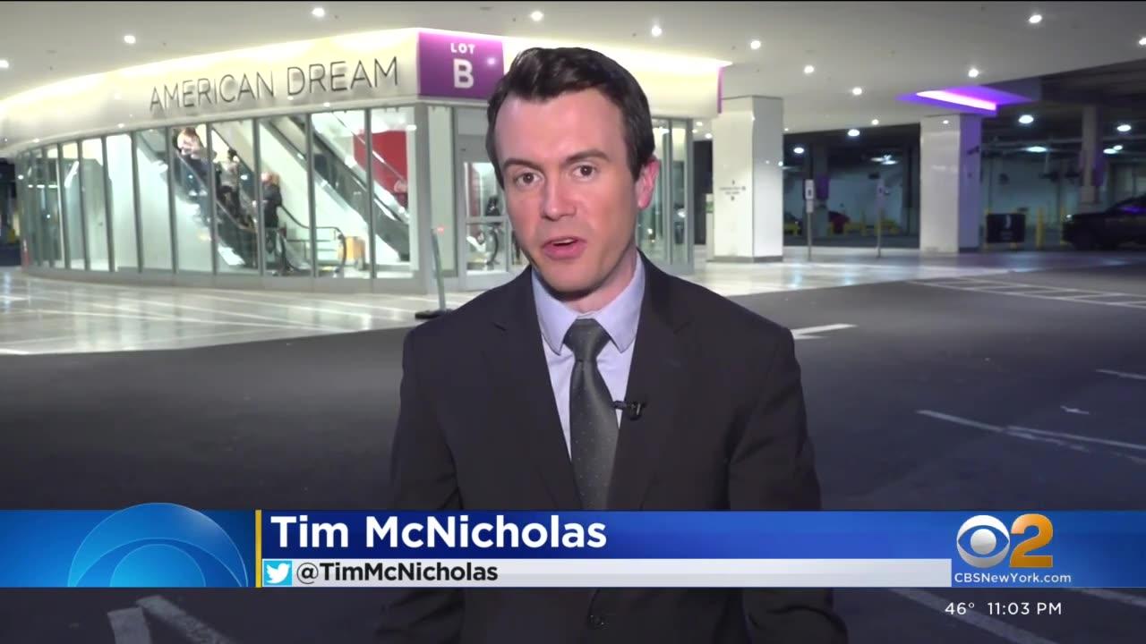 4 injured after decorative helicopter falls into - One News Page VIDEO