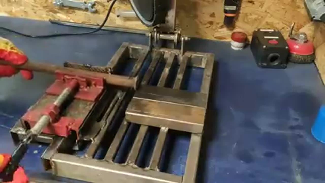 AMAZING INVENTION BY A FIRST-RATE-CRAFTMAN - One News Page VIDEO