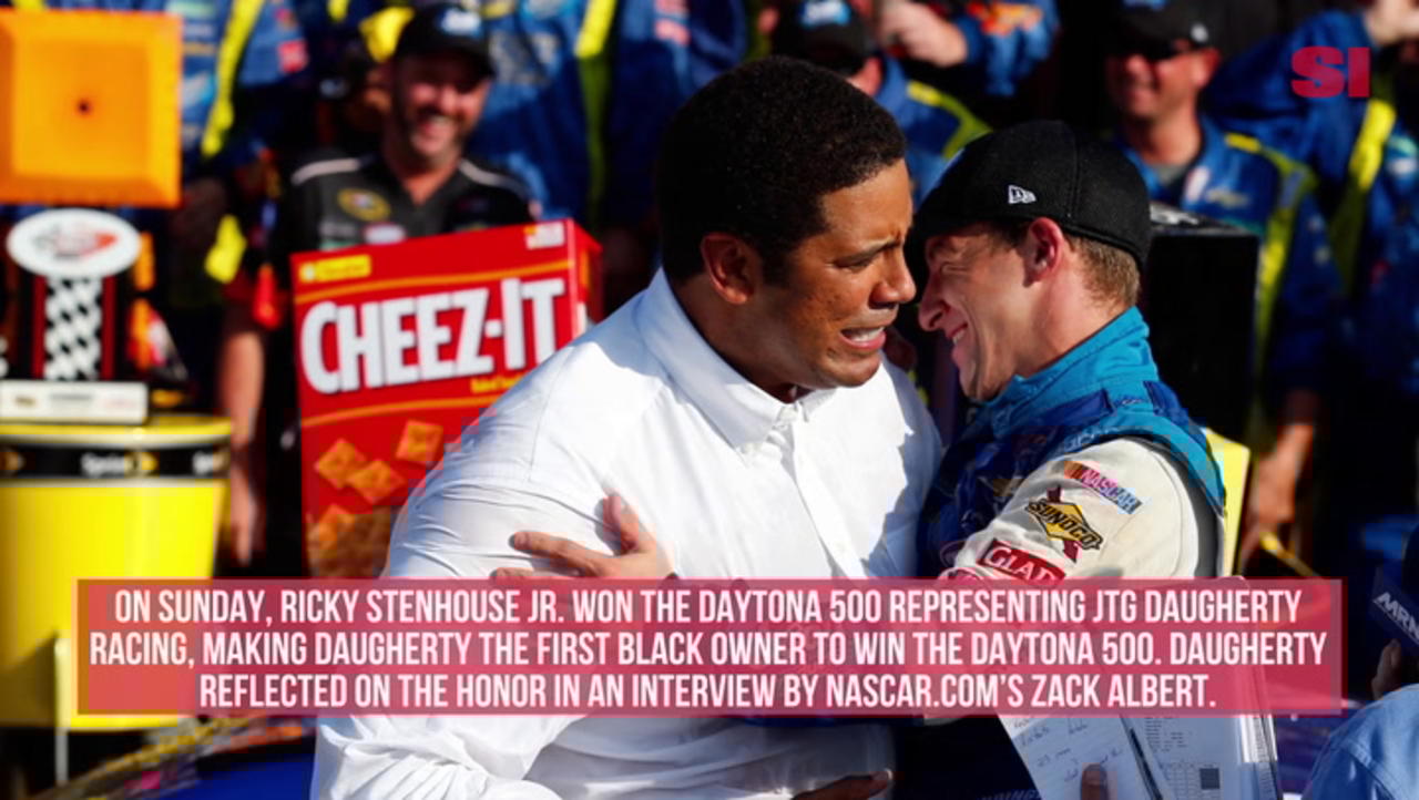 Brad Daugherty Reflects on Becoming First Black - One News Page VIDEO