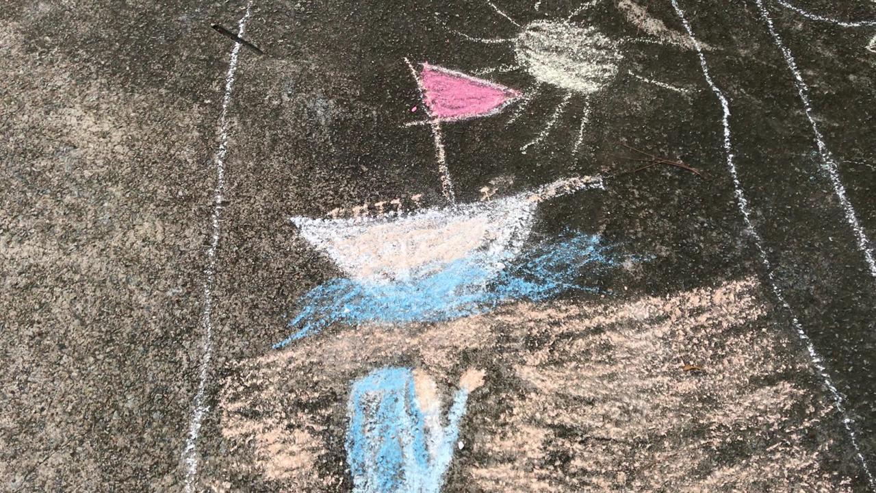 BETH @ 8 DRAWS STORY OF JONAH - One News Page VIDEO