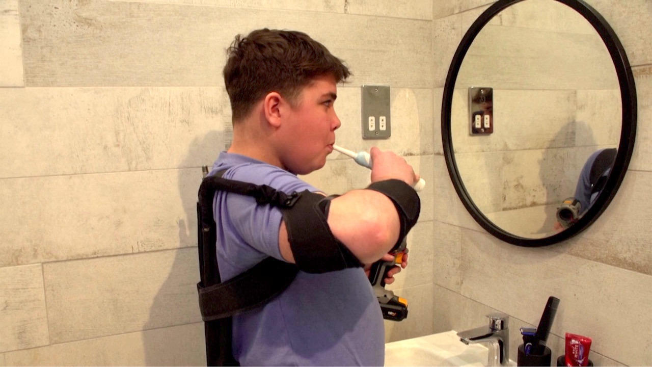 This ‘SMART Suit’ Prototype is Set to Help - One News Page VIDEO