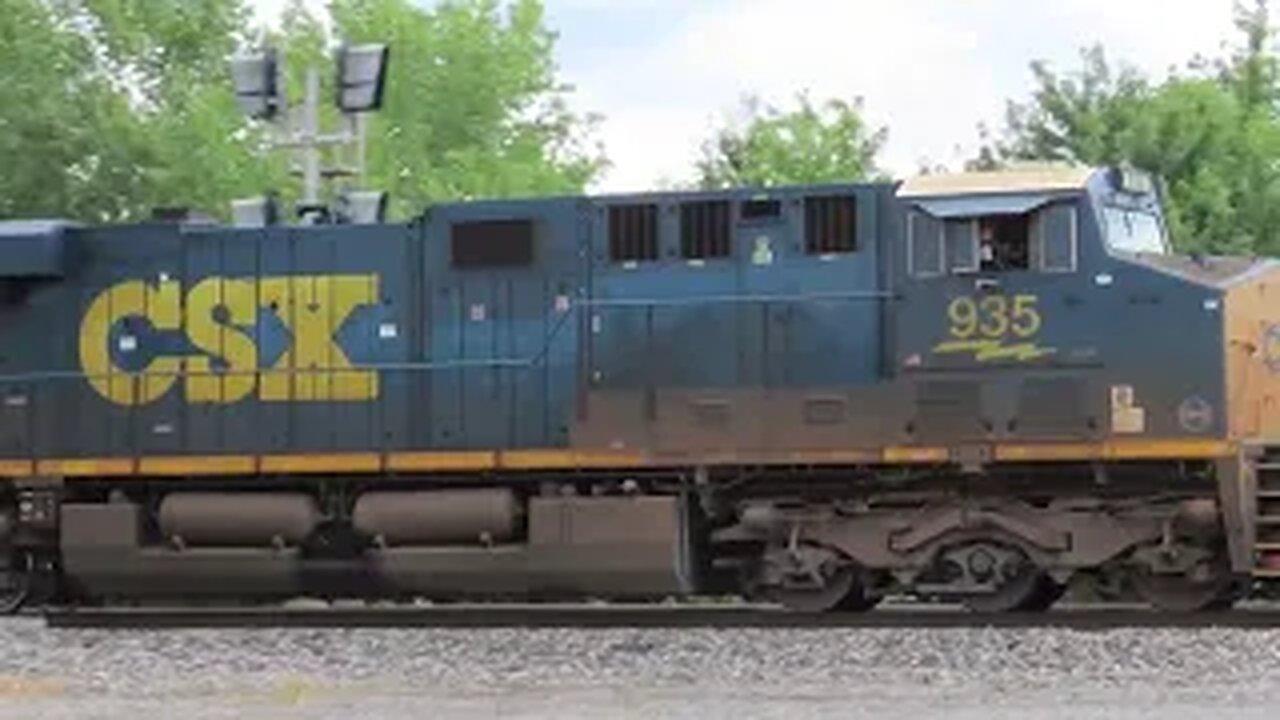 CSX I135 Intermodal Train from Fostoria, Ohio - One News Page VIDEO