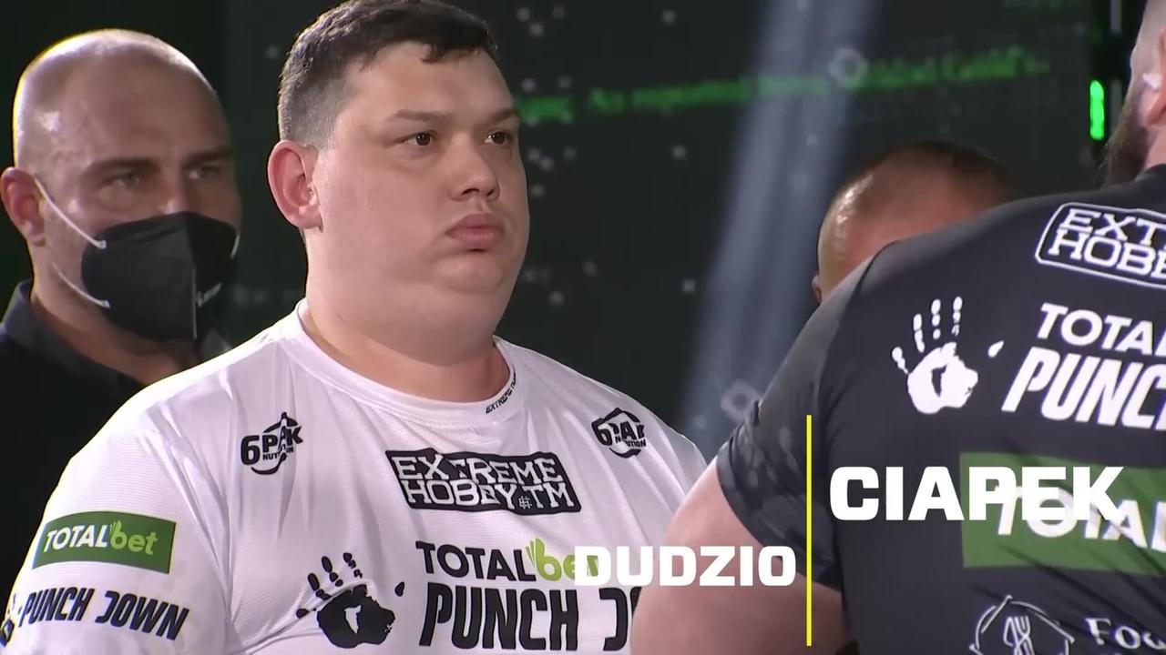 Crazy Knockouts and Weird Stuff! Slap Fighting - One News Page VIDEO