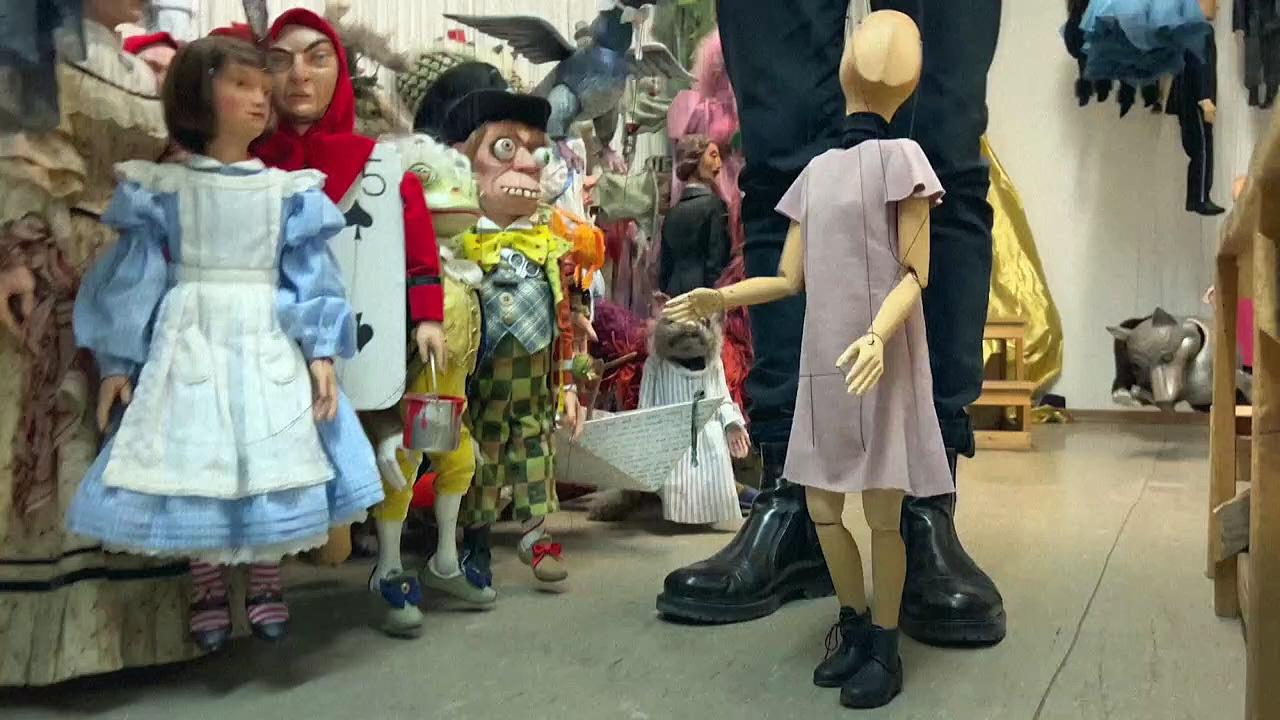 Century-old art of puppeteering enchants crowds - One News Page VIDEO