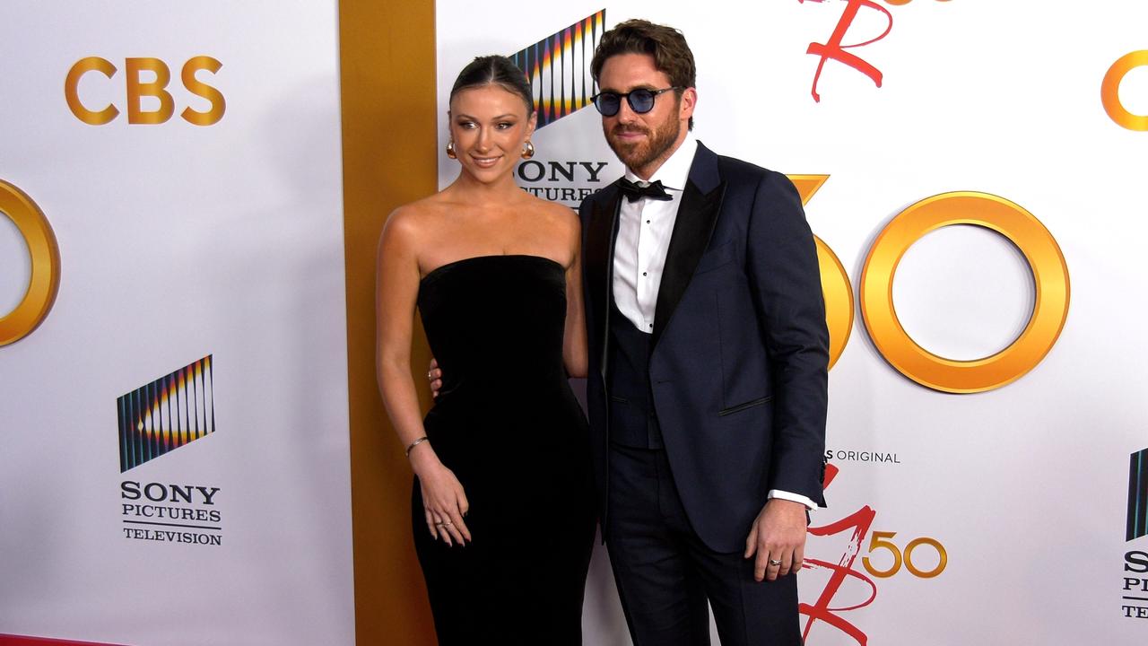 Conner Floyd and Carly Frei The Young and the - One News Page VIDEO