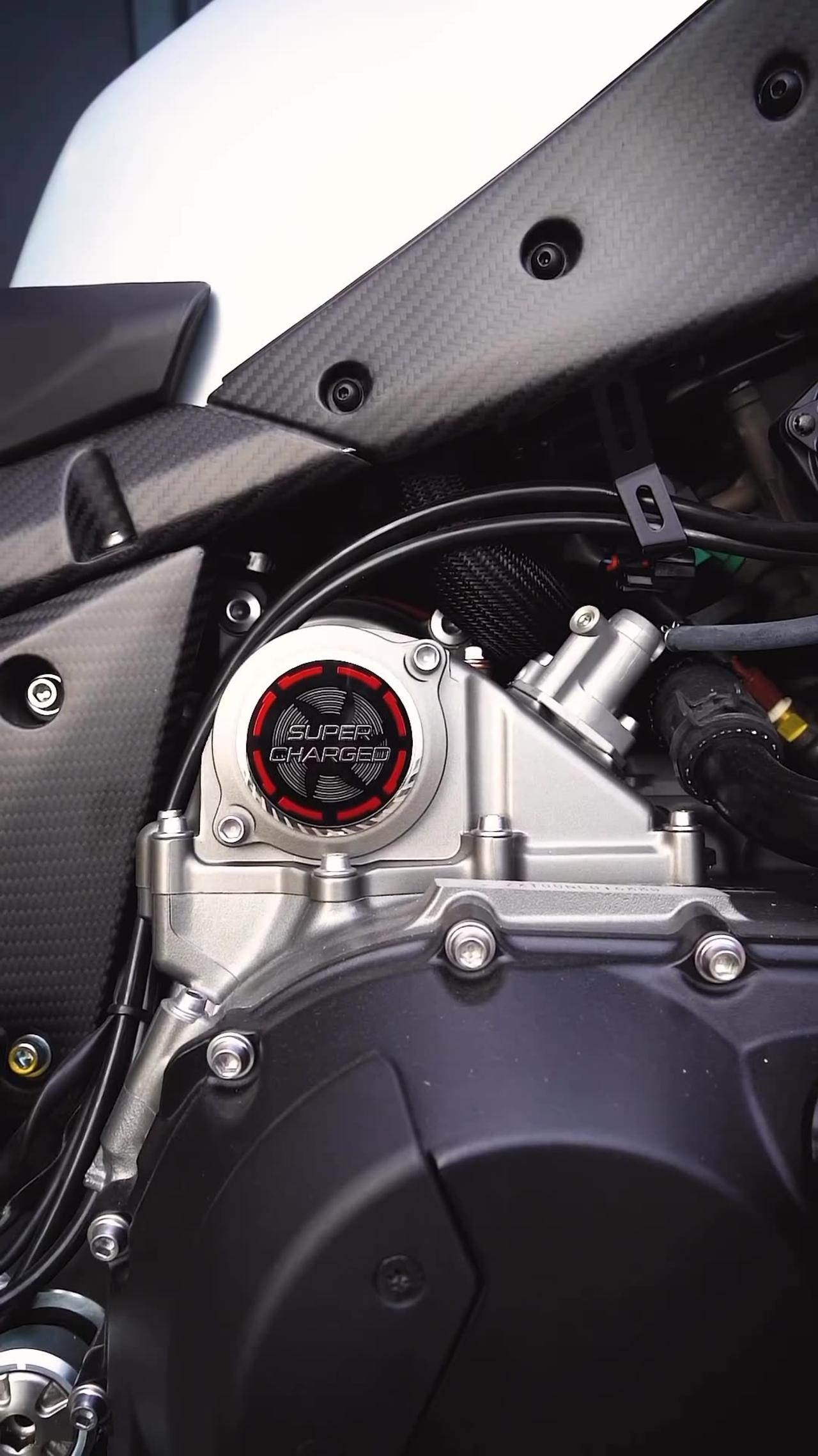 Kawasaki Ninja H2 or fully modified by bimota - One News Page VIDEO