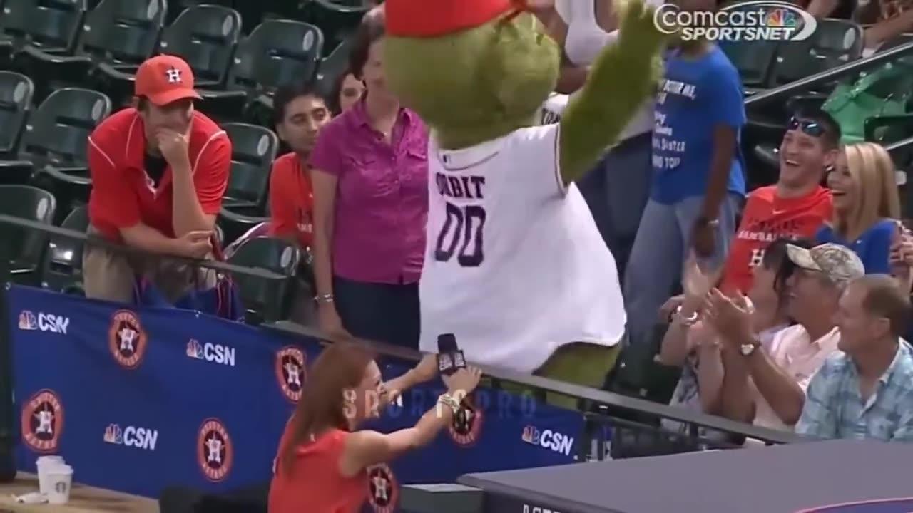 Twenty Funny Sports Reporting Moments all the - One News Page VIDEO