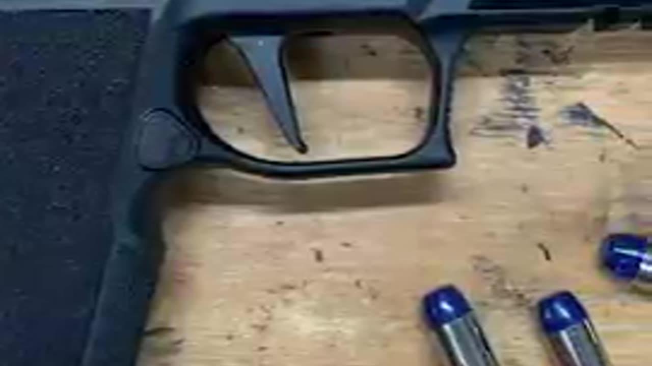 Shawn Ryan on BEST Weapon To Carry - One News Page VIDEO