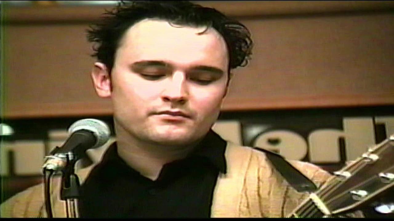 PAUL NOVAK LIVE AT THE LOVIN OVEN - One News Page VIDEO