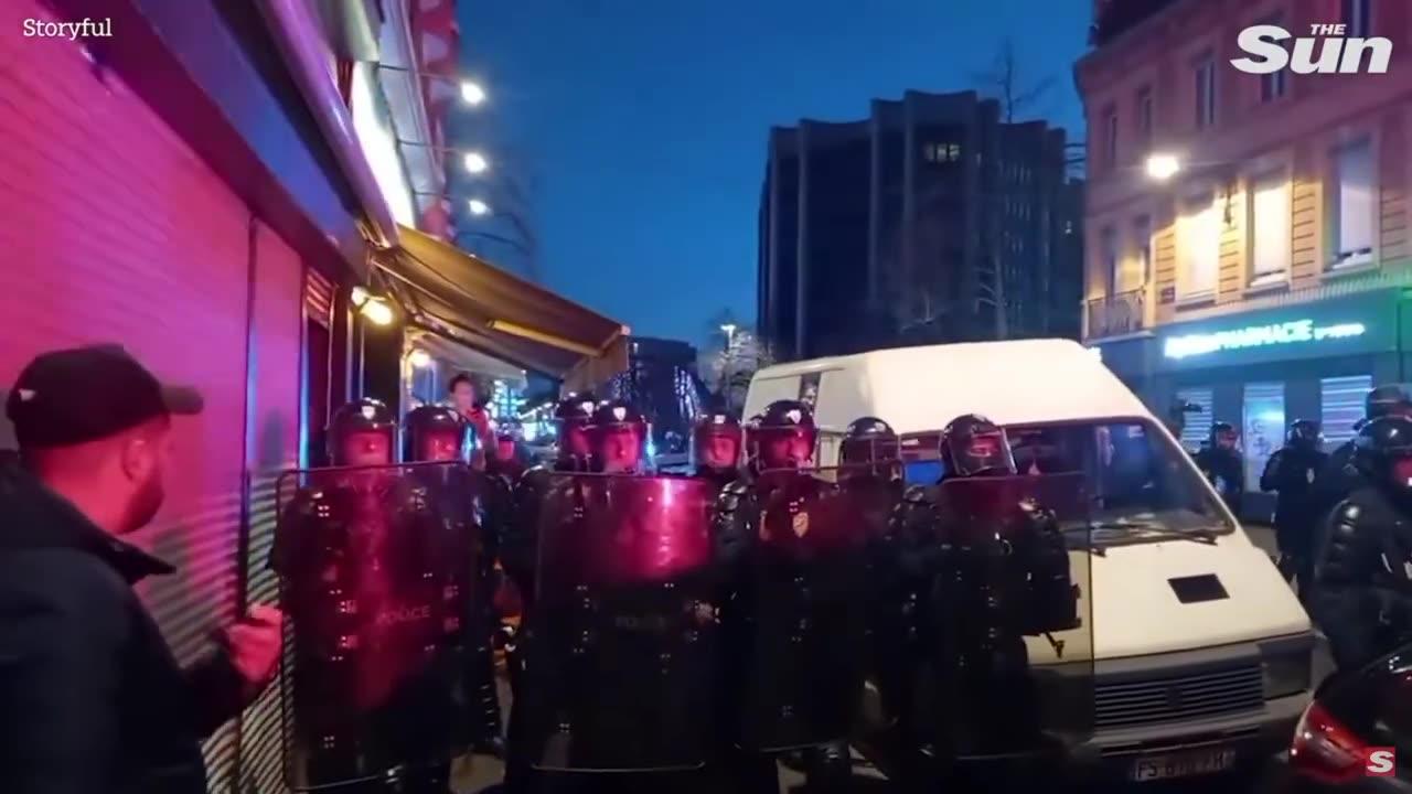 Riot Unit Throws Explosive Canister At Rioters - One News Page VIDEO