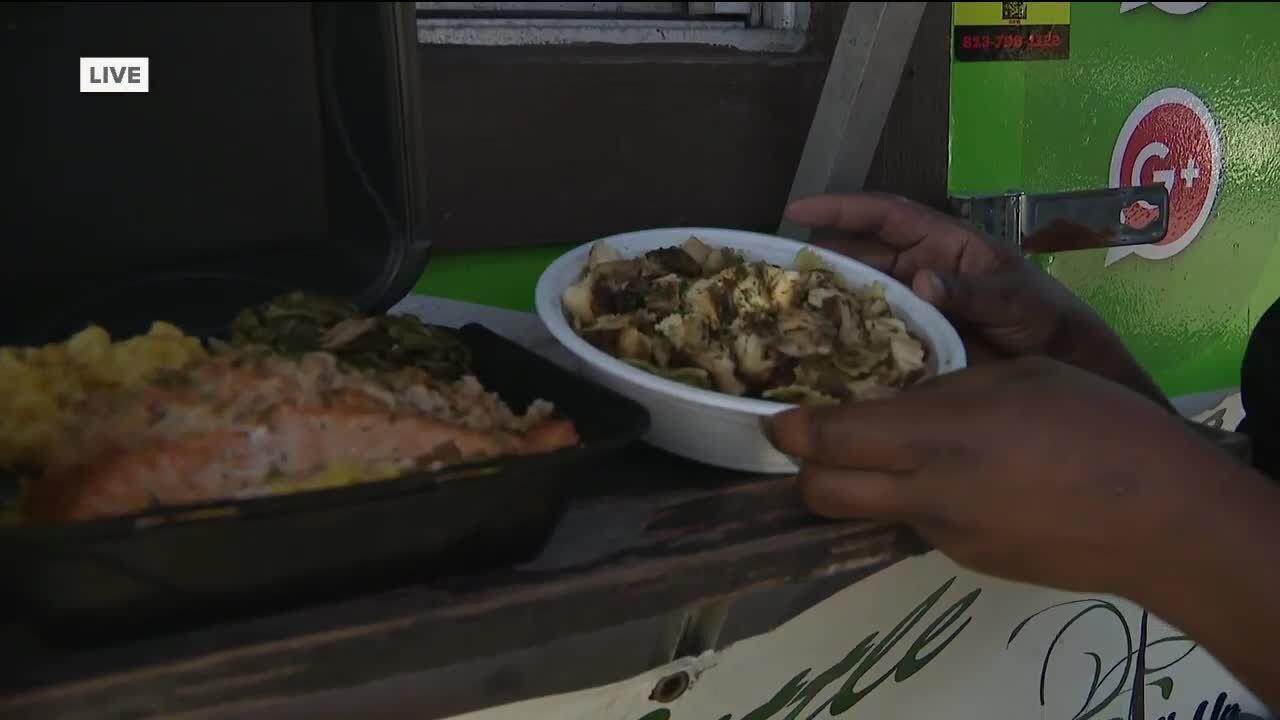 Sean Daly live at Fork It Up 813 - One News Page VIDEO