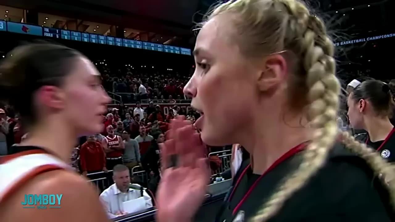 Texas player talks trash in the handshake line, - One News Page VIDEO