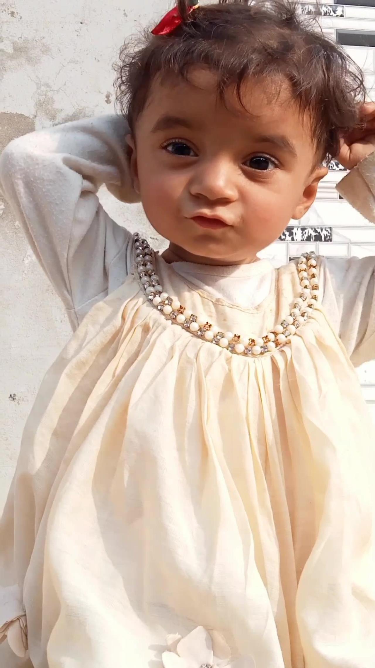 Sweet little Angel - One News Page VIDEO