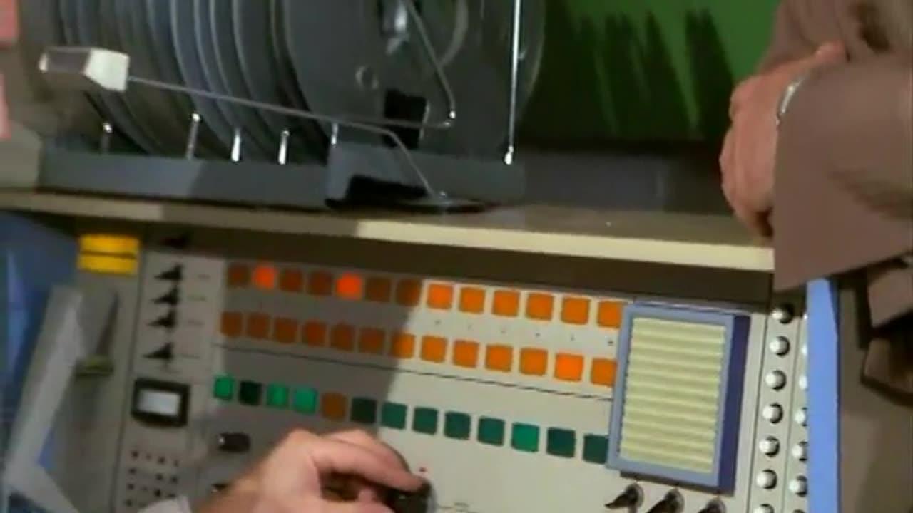 UFO Episode 05 “A Question of Priorities” - One News Page VIDEO