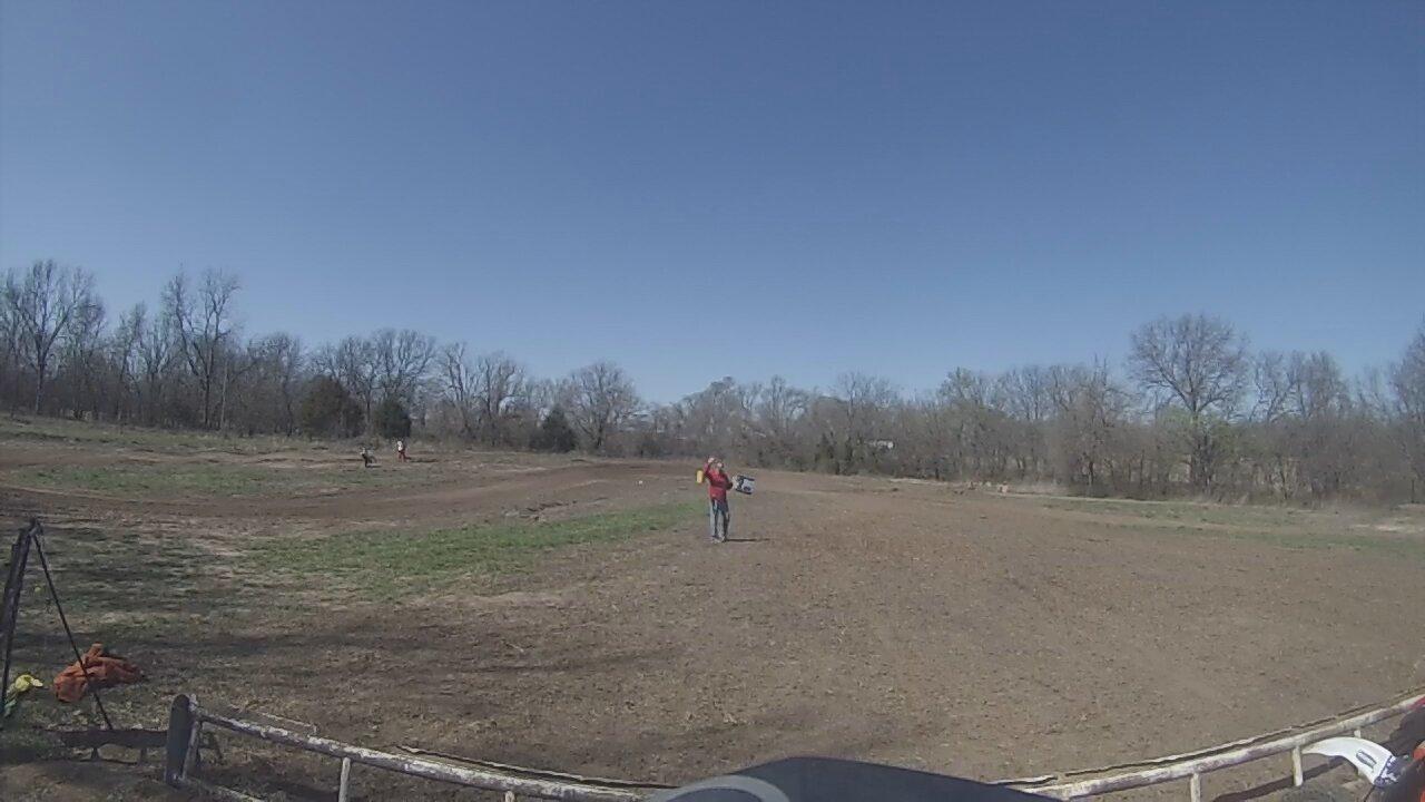 XR 200 motocross racing - One News Page VIDEO