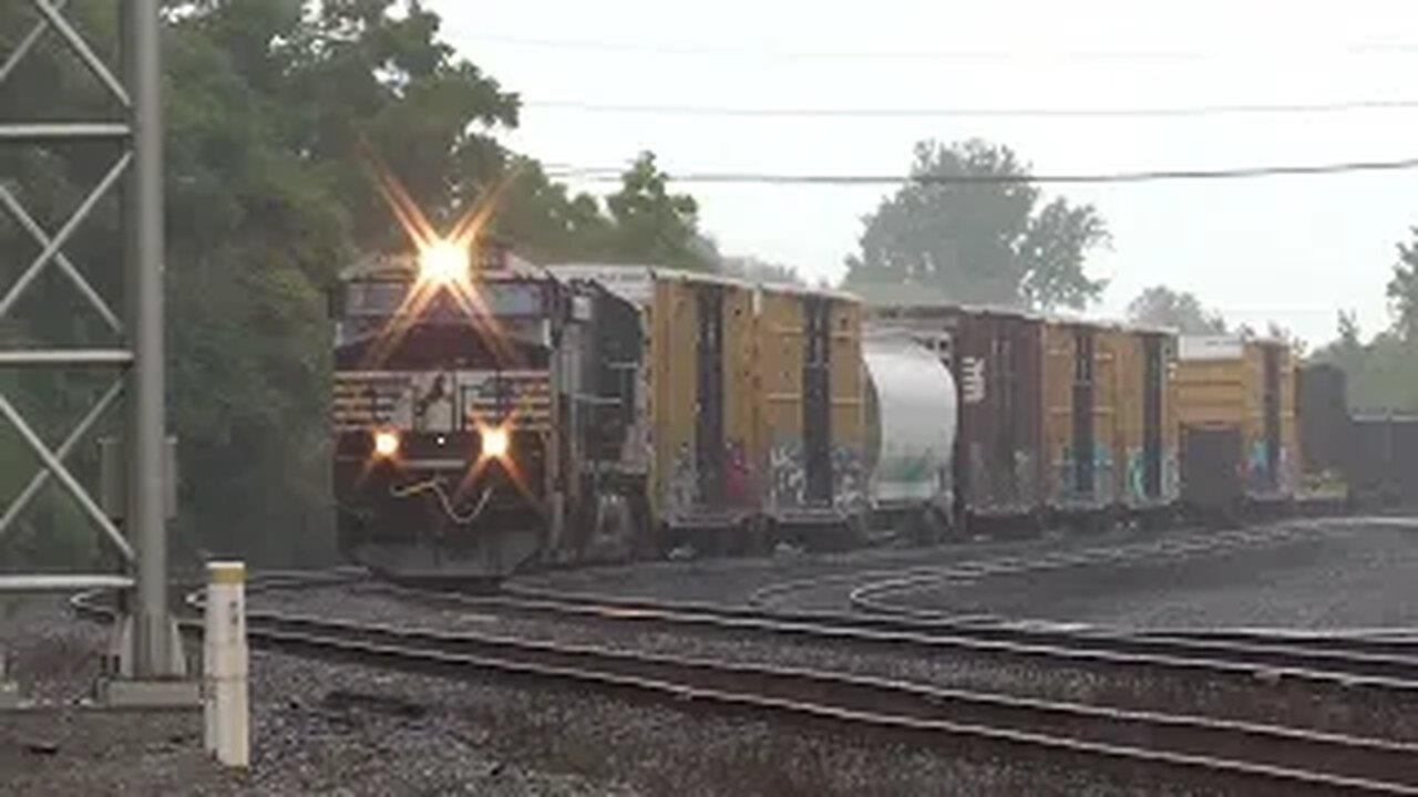 Norfolk Southern 171 Manifest Mixed Freight - One News Page VIDEO