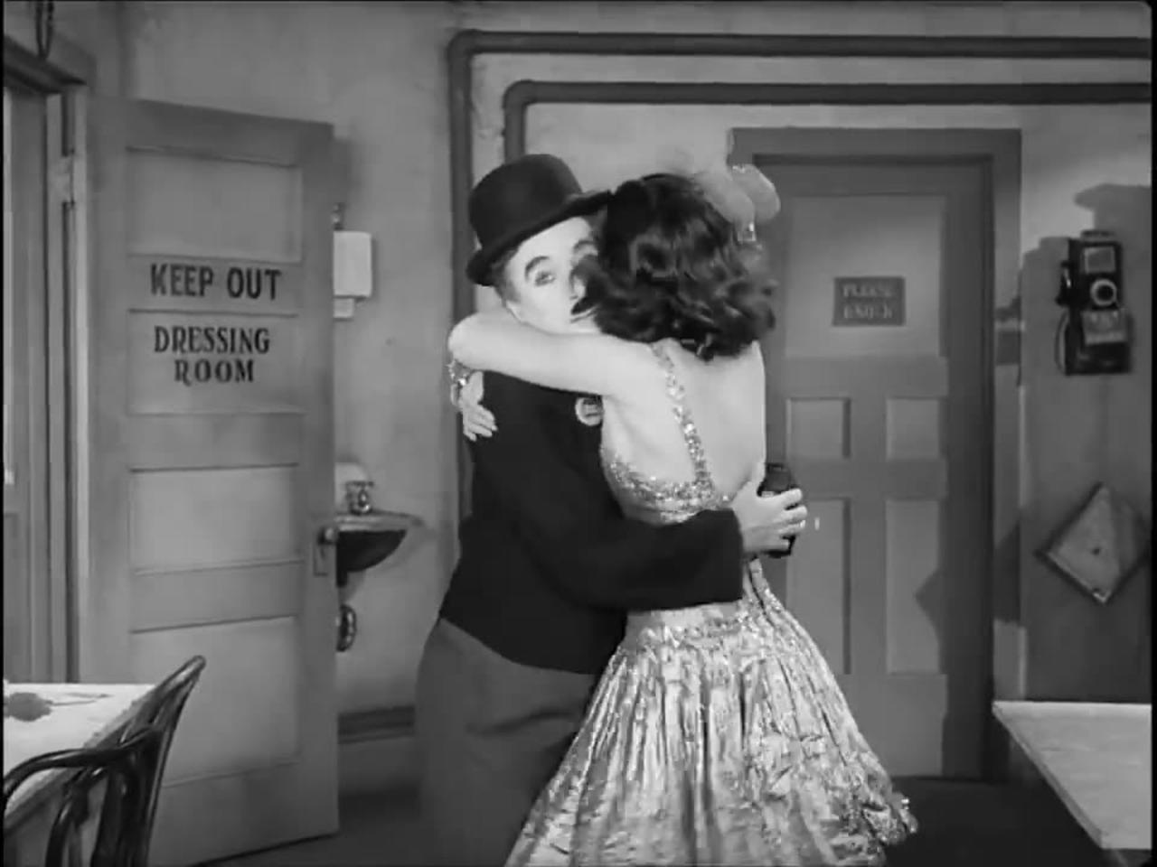 Charlie Chaplin - Factory Scene - Modern Times - One News Page VIDEO