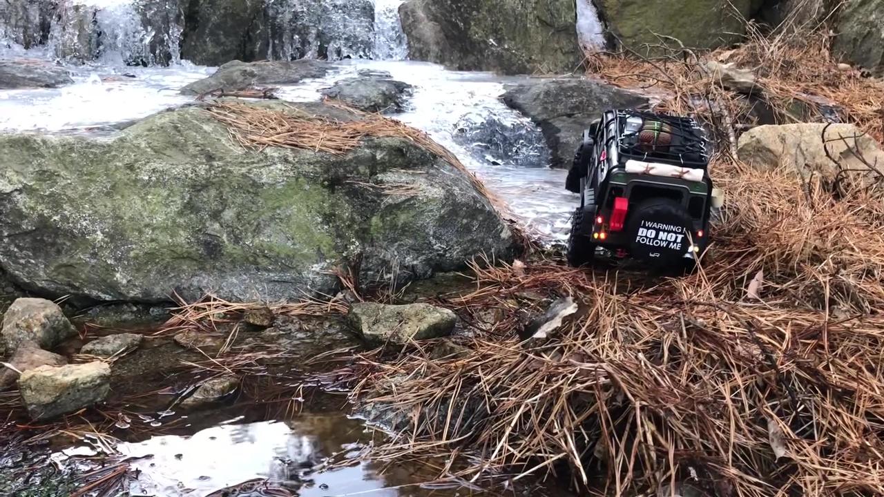 Traxxas TRX4 Defender Rock crawling( ice valley - One News Page VIDEO