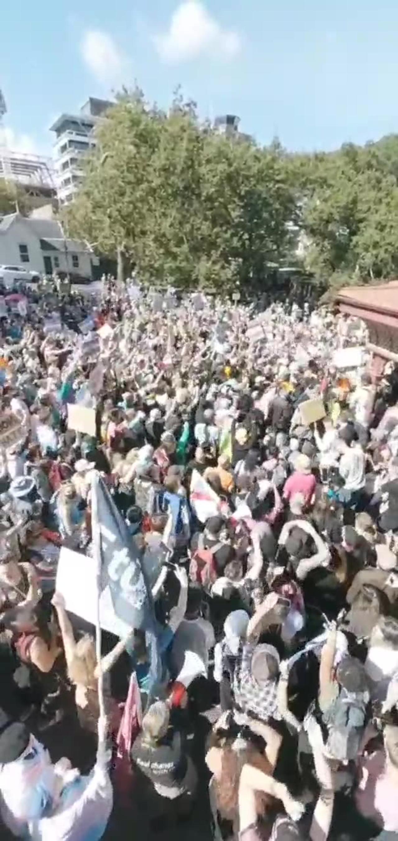 Footage Of The Moment Woke Gender Mob Swarm - One News Page VIDEO