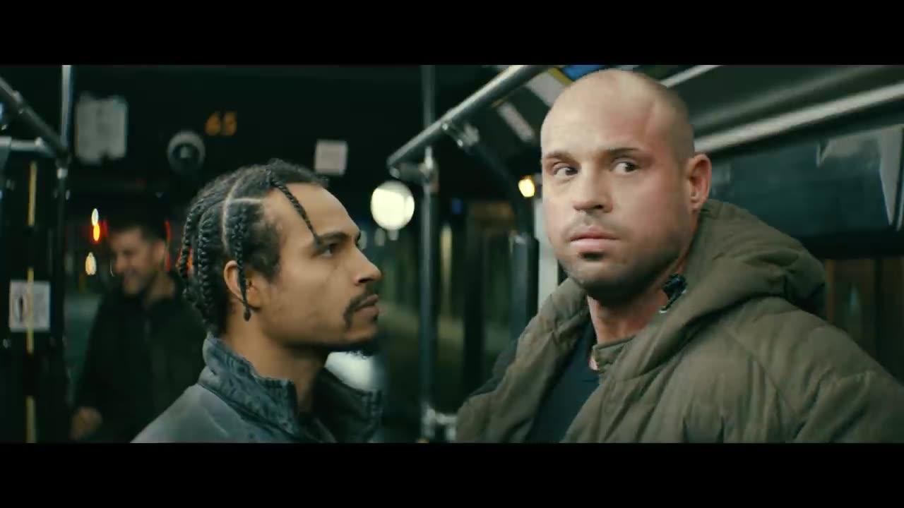 nobody the bus fight - One News Page VIDEO