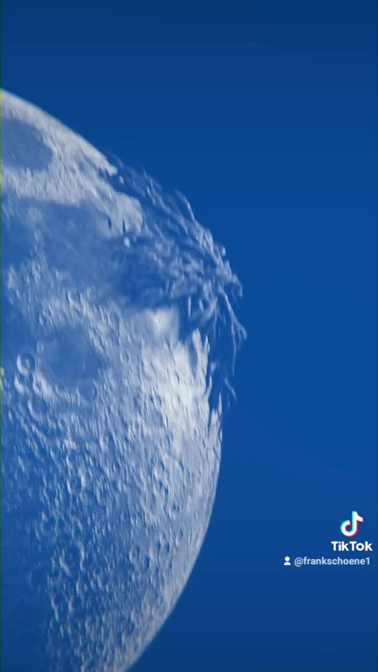 The Moon Scary Movie - One News Page VIDEO