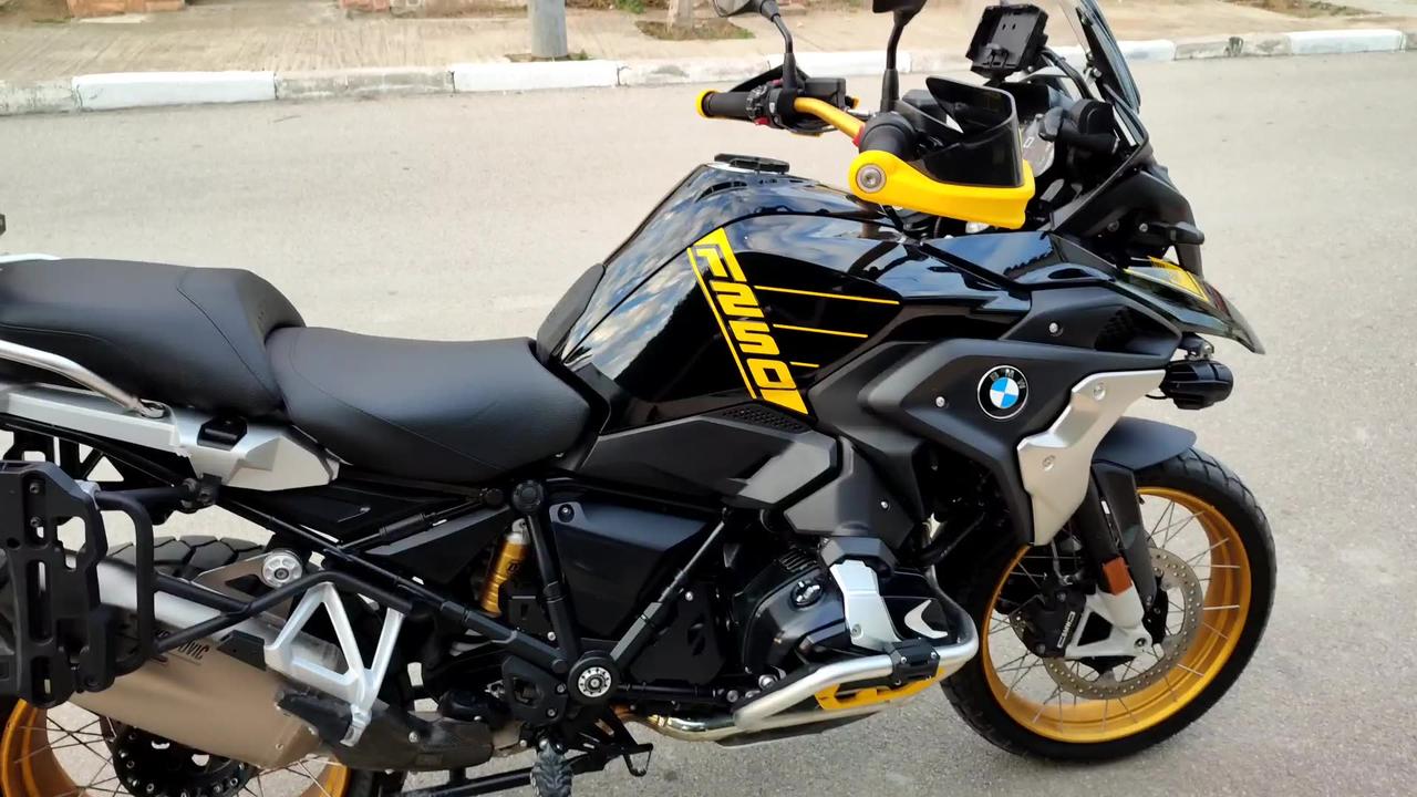 BMW GS1250 40th anniversary - One News Page VIDEO