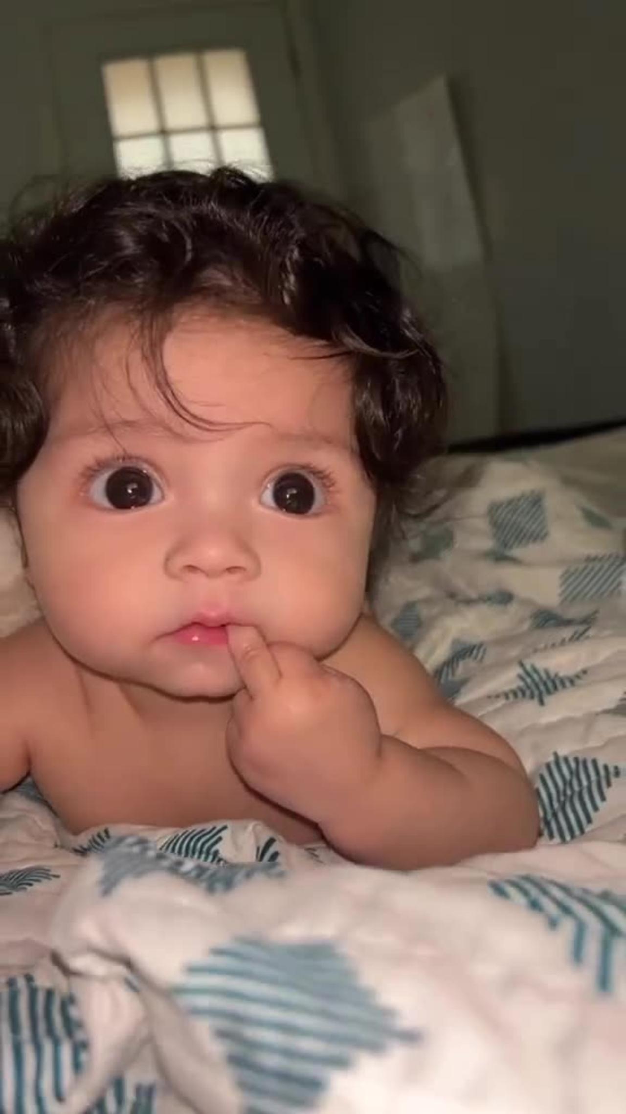 Sweet baby 😚🍼 - One News Page VIDEO