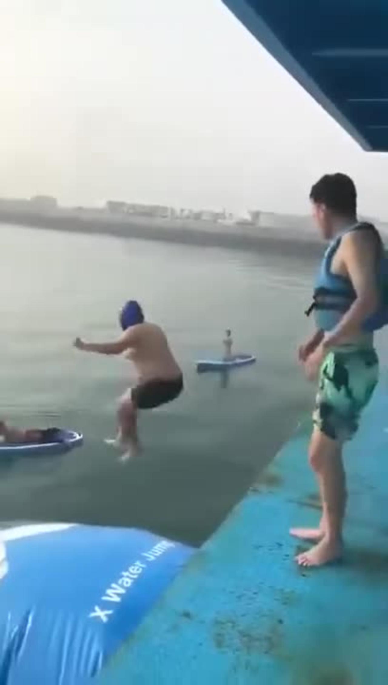 Funny Short Video - One News Page VIDEO