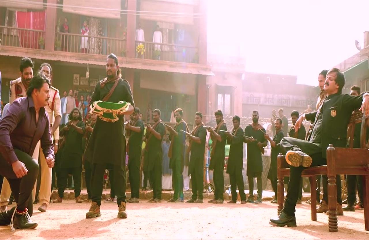 VIVEK OBEROI BEST SOUTH MOVIE ACTION SCENE - One News Page VIDEO