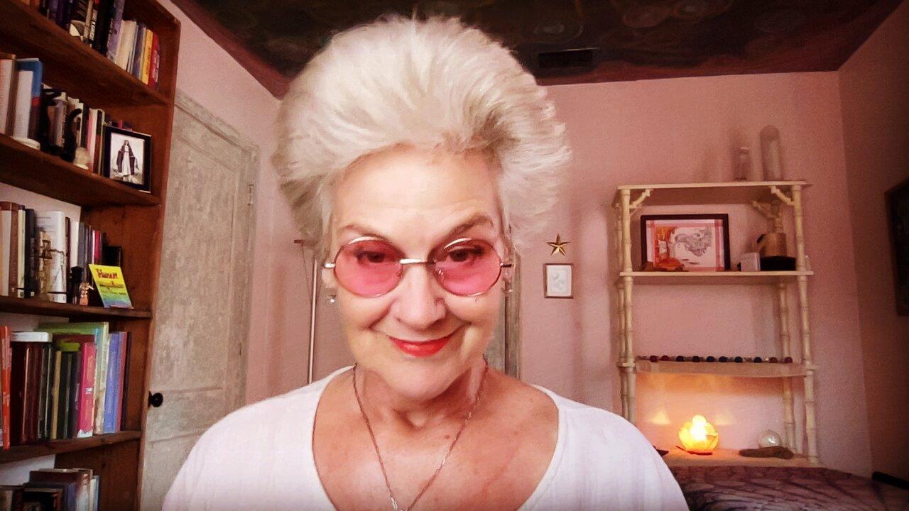 Lady Melody reads the Goblet of Fire-episode 117 - One News Page VIDEO