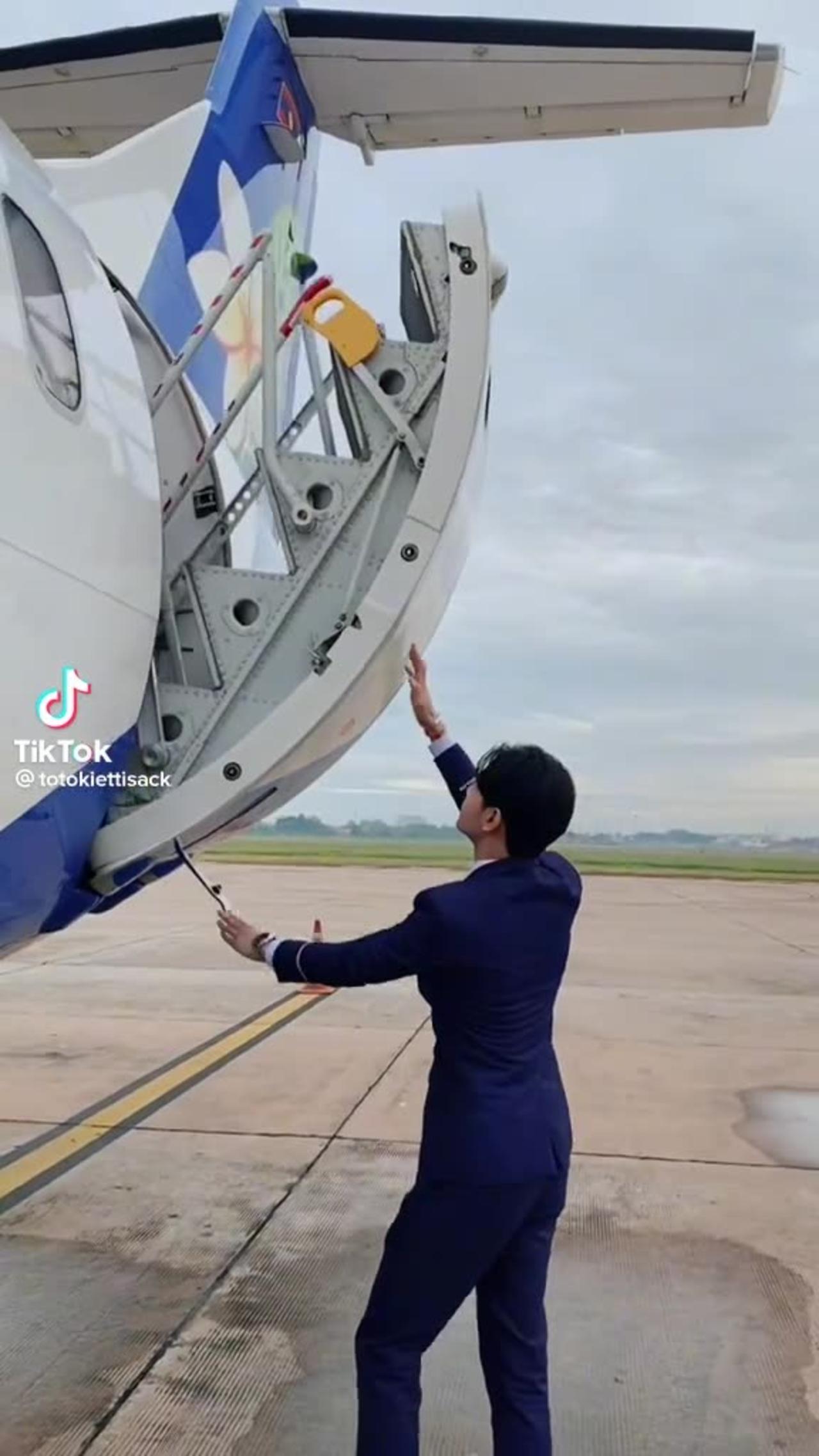 Qatar 🇶🇦 2022 World Cup Song - One News Page VIDEO