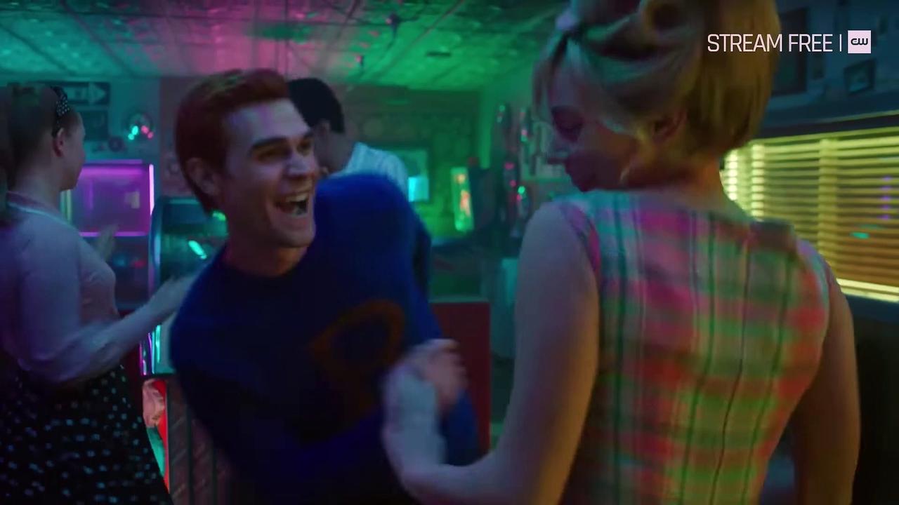 Riverdale Episode 5 - One News Page VIDEO